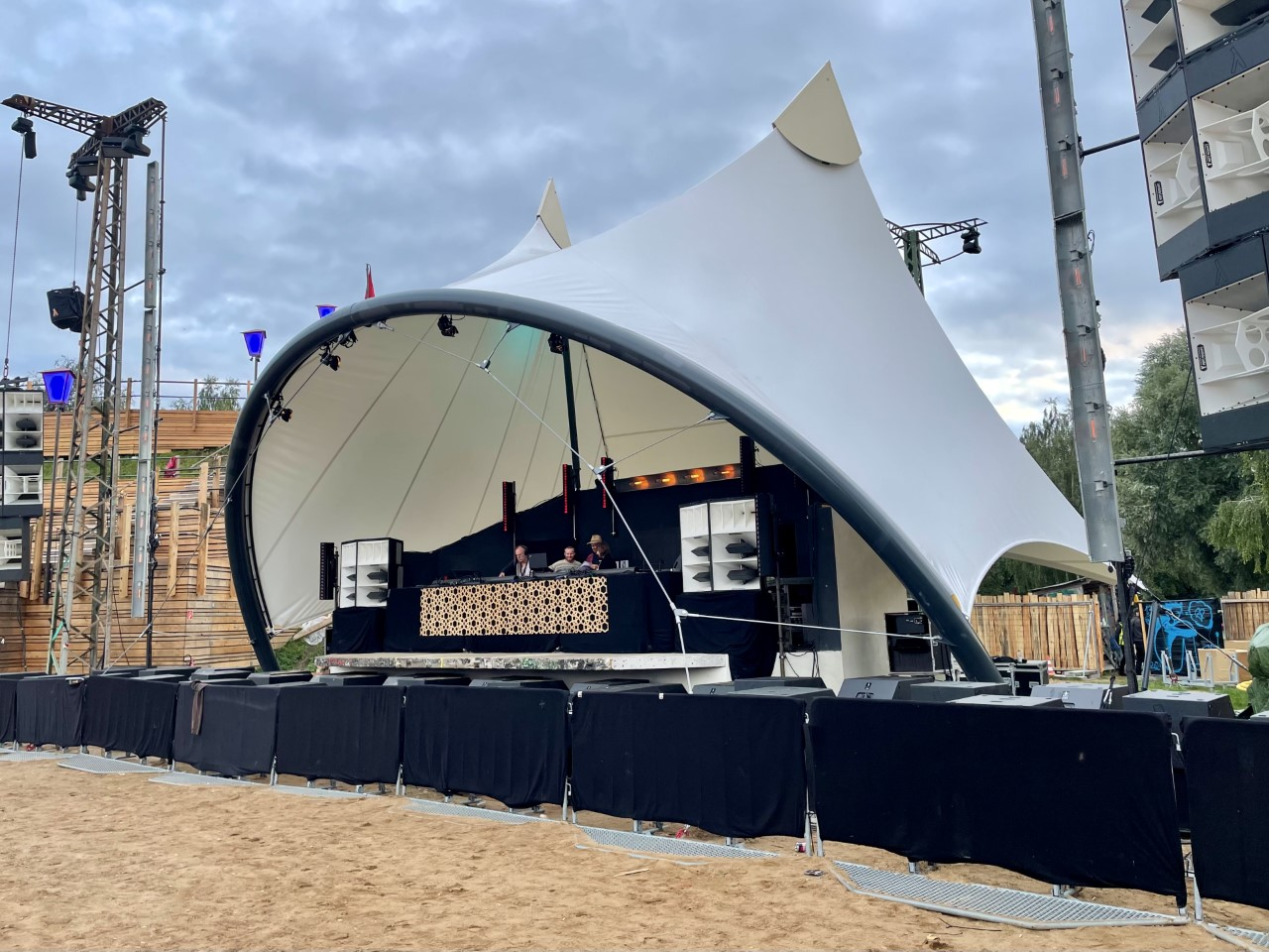 str.ucture | Projekt Bühnenzelt Fusion Festival